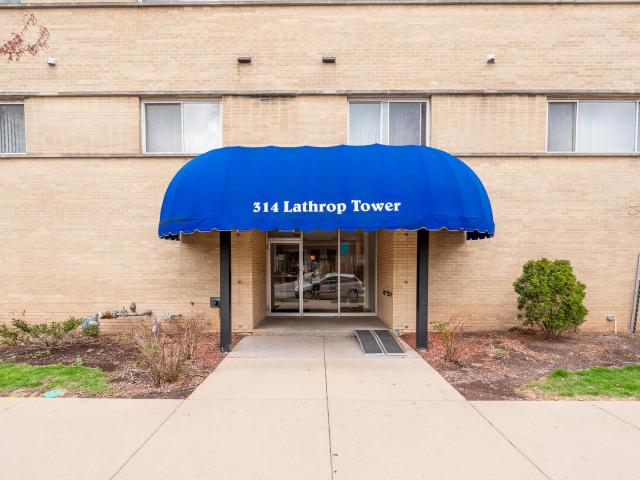 314 Lathrop Ave, Unit 406, Forest Park, IL 60130 | MLS #12613 | Compass