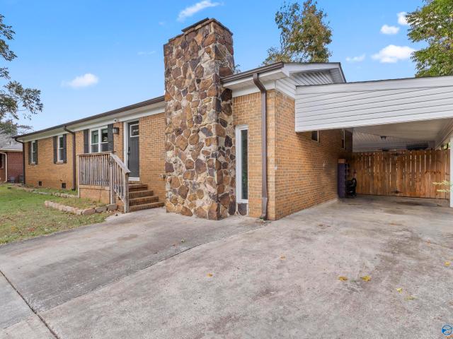 314 Larkwood Drive SW