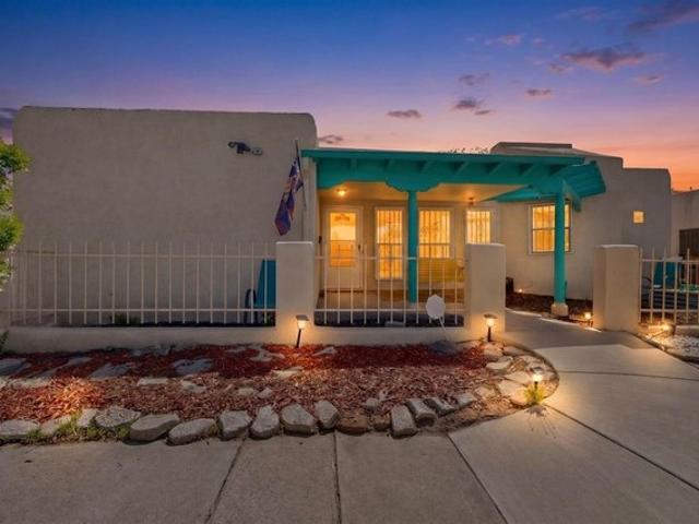 314 Manzano St NE, Albuquerque, NM 87108