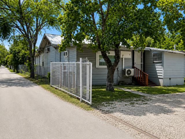 314 N Nueces Unit C