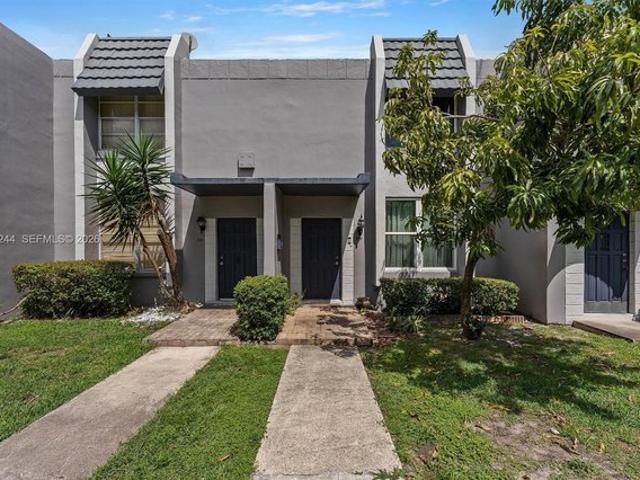 314 NE 142nd St Unit 16C, Miami, FL 33161