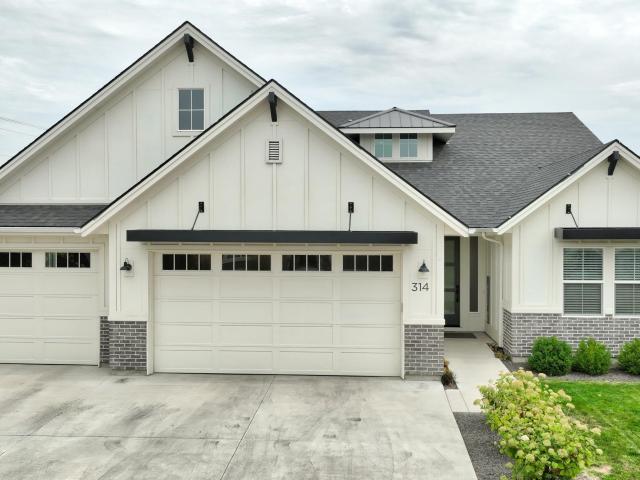 314 S Hamlin Lane