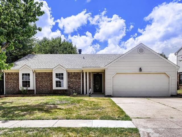314 Sandlewood Ln, Euless, TX 76039