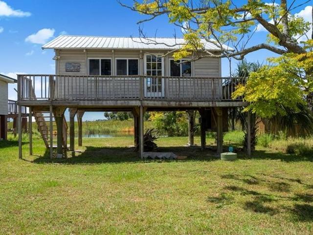 314 SE 205th St, Suwannee, FL 32693