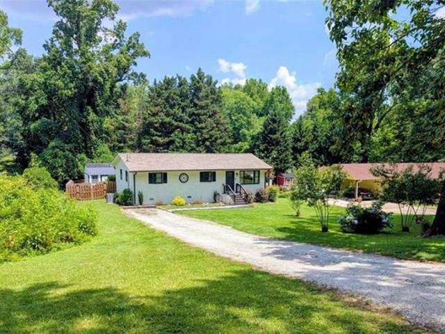 314 Spring St, Toccoa, GA 30577