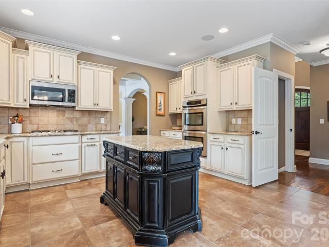 314 Stone Cliff Lane