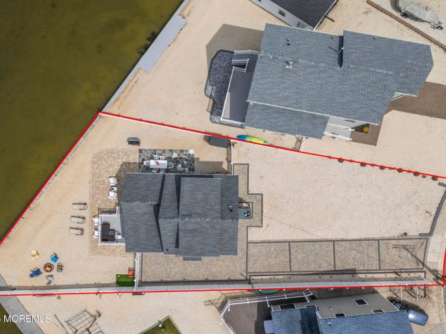 314 Sunset Drive N