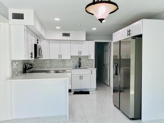 314 Sunshine Dr, Coconut Creek, FL 33066