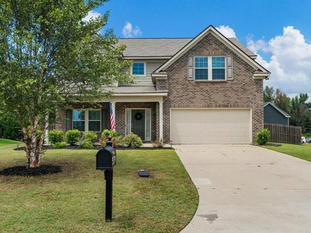 314 Red Oak Pl, Smiths Station, AL 36877
