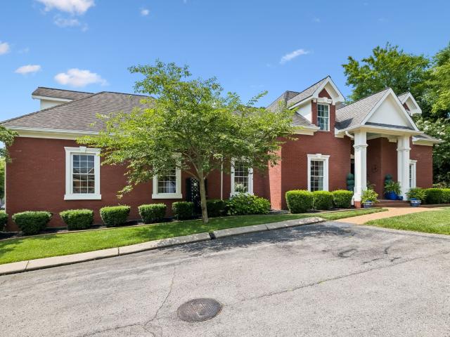 314 W 6th St # 7