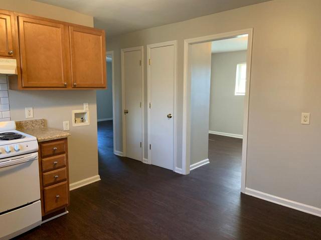 314 W Camel Street 2 Bedroom Apartment for Rent at 314 W Camel St, Greensboro, NC 27401