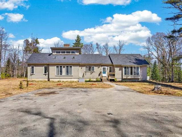 314 Wentworth Rd, Brookfield, NH 03872