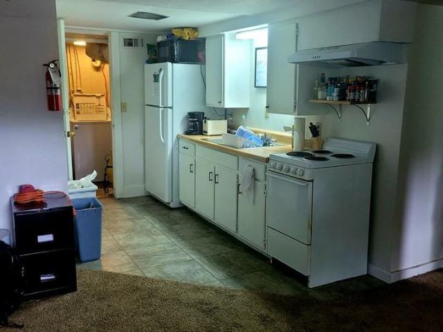 314 West 16th Street 2 Bedroom Apartment for Rent at 314 W 16th St, Bloomington, IN 47404 Maple Heights