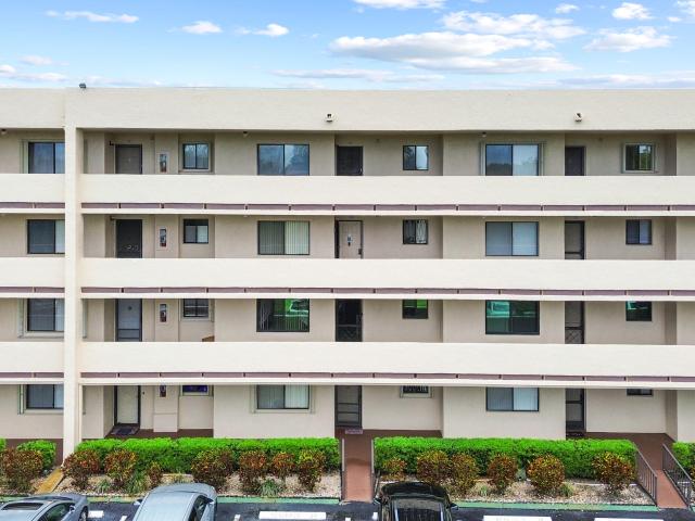 3154 Via Poinciana, Unit 412, Lake Worth, FL 33467 | MLS #B26013 | Compass