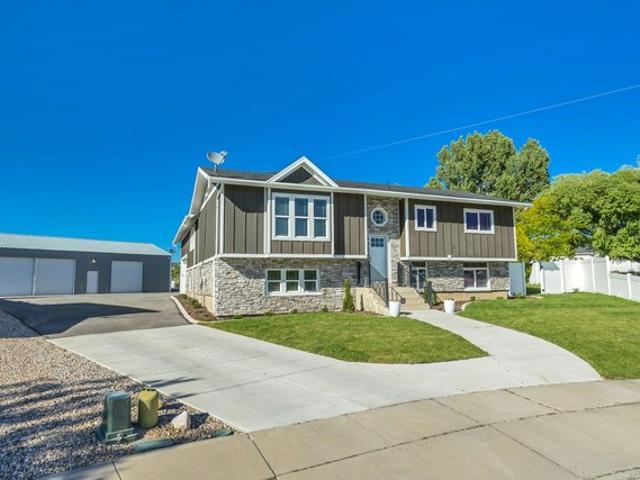3154 W 5700 S, Roy, UT 84067