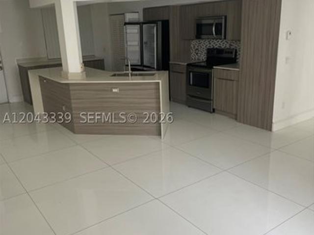 3155 NE 184th St Apt 8105, Aventura, FL 33160