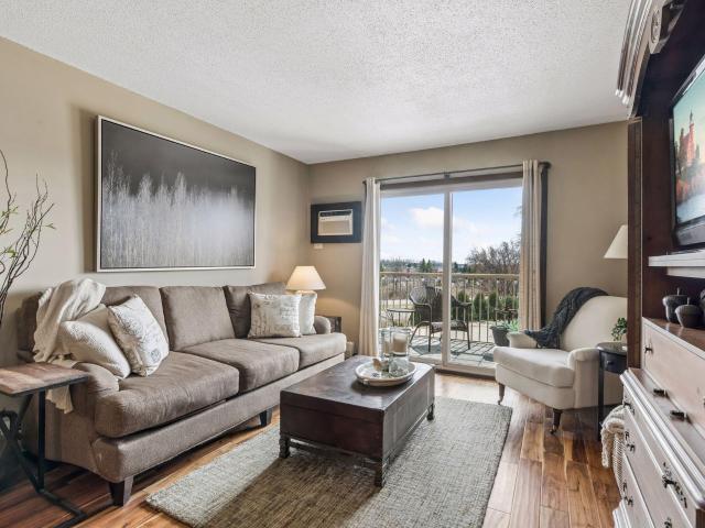 3155 Old Highway 8 # 306