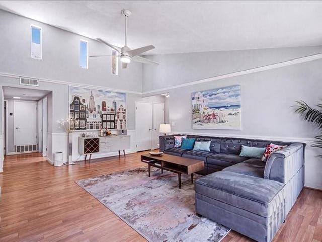 3155 E Ramon Rd Unit 906, Palm Springs, CA 92264