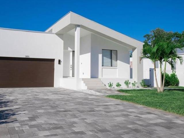 3155 Karen Dr, Naples, FL 34112