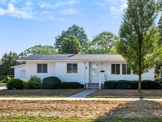 3155 Lindland Rd, Muskegon, MI 49441