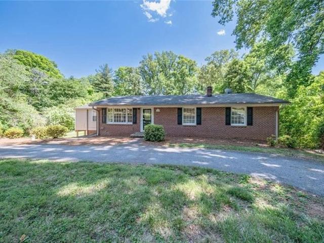 3155 Rainbow Ave, Pfafftown, NC 27040