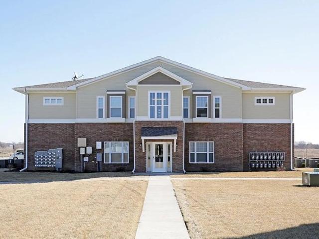 3155 Shire Ln, Iowa City, IA 52240