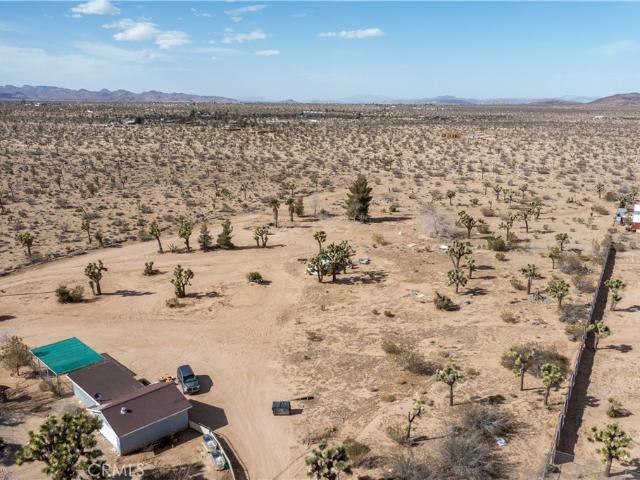 3155 Thermal Ln, Yucca Valley, CA 92284 | MLS #IG25048