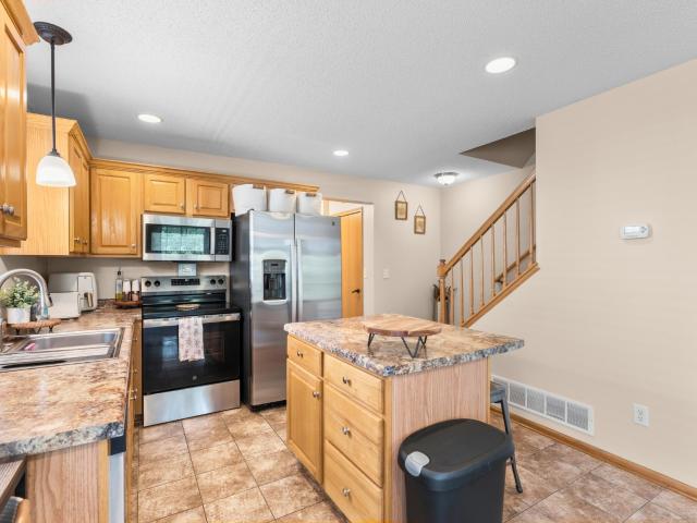 3156 River Falls Court NW