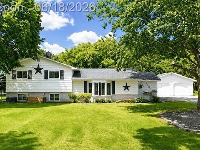 3157 N Irish Rd, Richfield Township, MI 48423