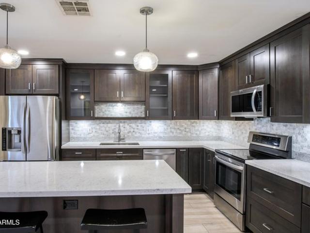 3157 E Hazelwood St, Phoenix, AZ 85016