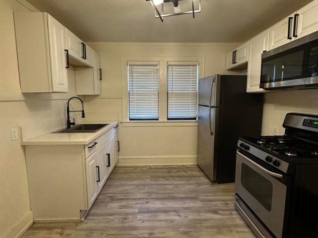 3158 N 39th St, Unit 3160