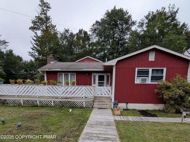 3158 Carobeth Dr, Tobyhanna, PA 18466