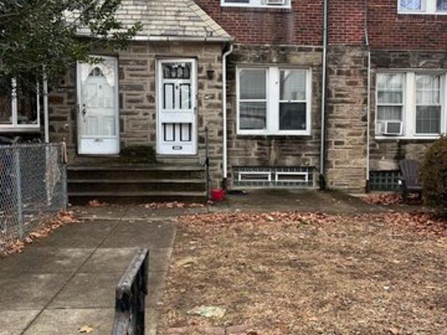 3158 Fanshawe St, Philadelphia, PA 19149