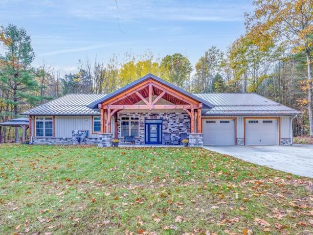 3159 Hilltop Ln, Mount Pleasant, MI 48858