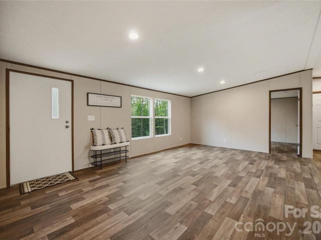 3150 Mariposa Lane