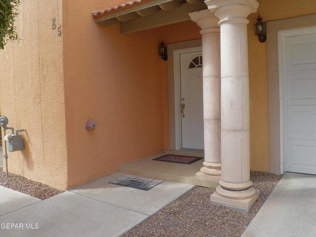 3150 N Yarbrough Dr Unit E5, El Paso, TX 79935