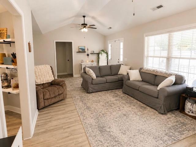3150 Oleander Drive