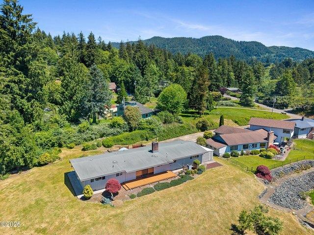 3150 Aldercrest Rd, Tillamook, OR 97141