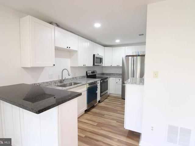 3150 Anchorway Ct Unit E, Falls Church, VA 22042