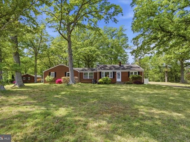 3150 Green Meadows Dr, Indian Head, MD 20640