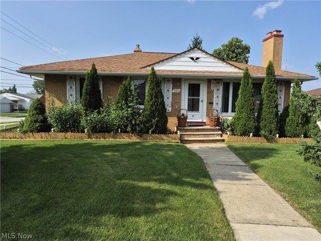 3150 Jeanne Dr, Parma, OH 44134