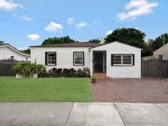 3150 SW 20th St, Miami, FL 33145