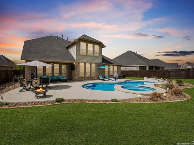 31511 Farm Country Ln, Hockley, TX 77447