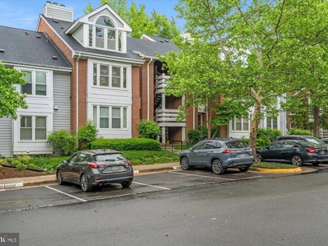 3151 Anchorway Ct Unit D, Falls Church, VA 22042