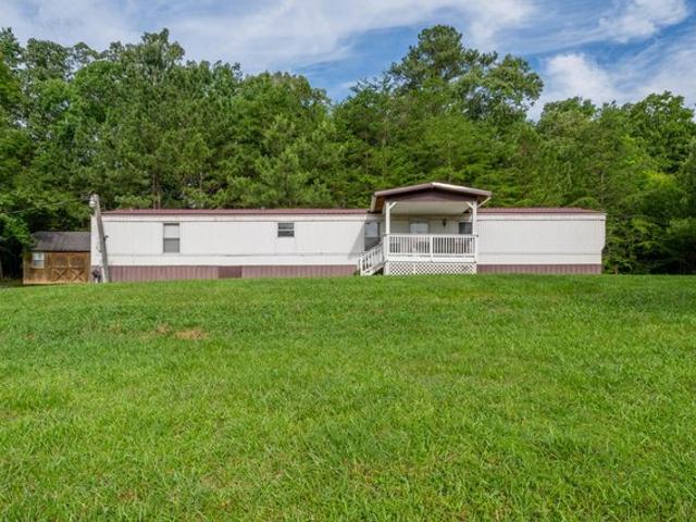 3151 Halls Valley Dr, Trion, GA 30753