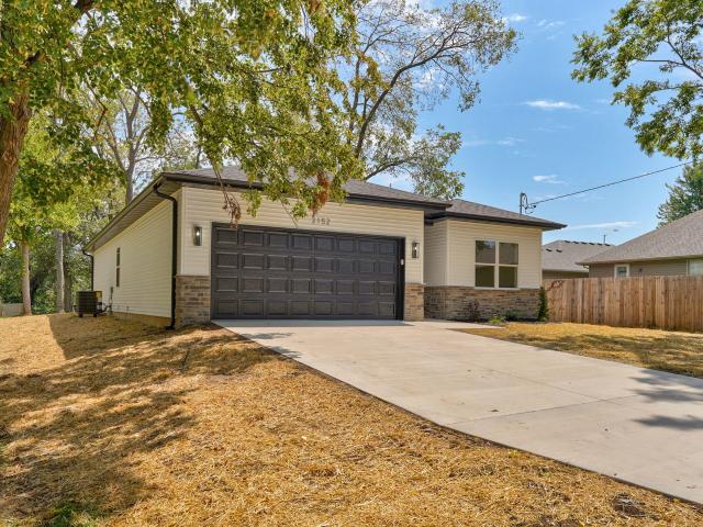 3152 N National Avenue