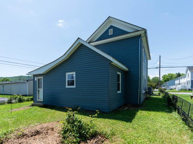 315 12TH ST W
