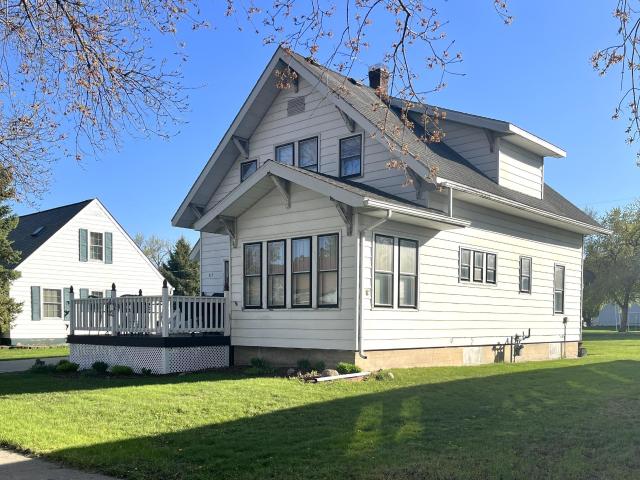315 1st Street SE
