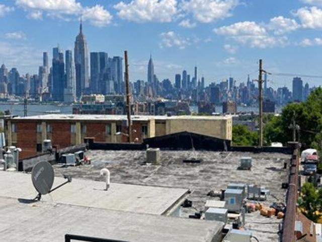 315 7th St Apt 403, Union City, NJ 07087
