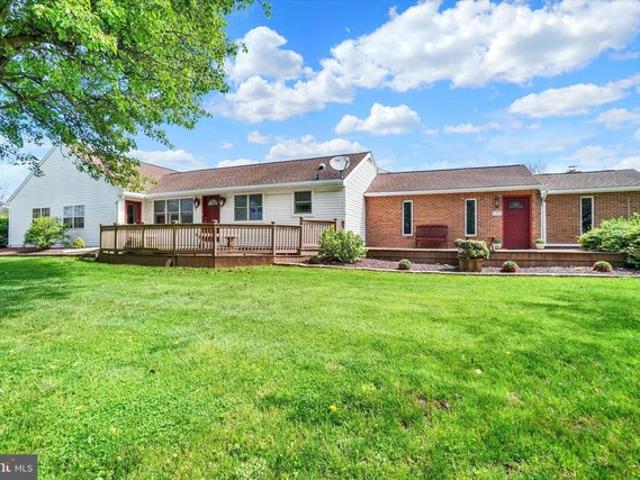 315 700 Rd, New Oxford, PA 17350